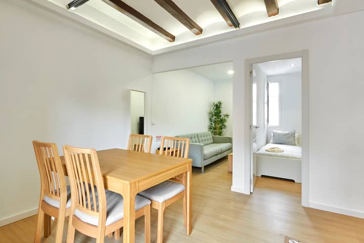 Bright Flat Next To Montjuïc - 
