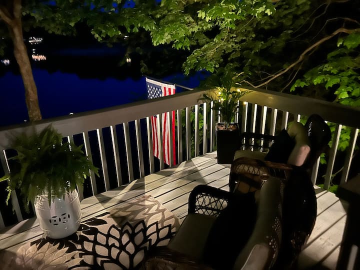 The Blue Heron Lakeside Chalet - Harrodsburg, KY