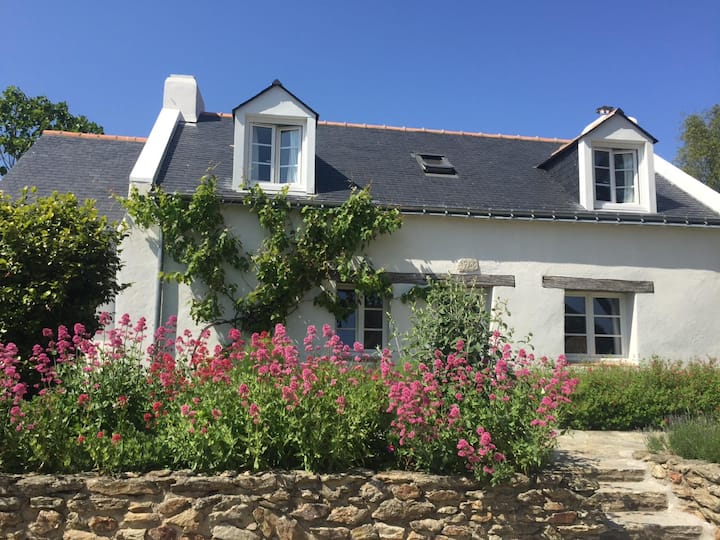Belle îLe En Mer 
L'acadienne 6-7p Kerourdé Bangor - Sauzon