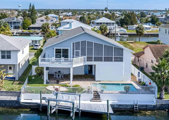 Waterfront-direct Gulf Access-dock-kayaks-pool - Weeki Wachee, FL