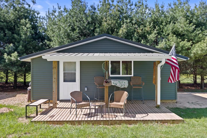 Secluded River View Cabin - Whitetail Ridge Ski Area, WI