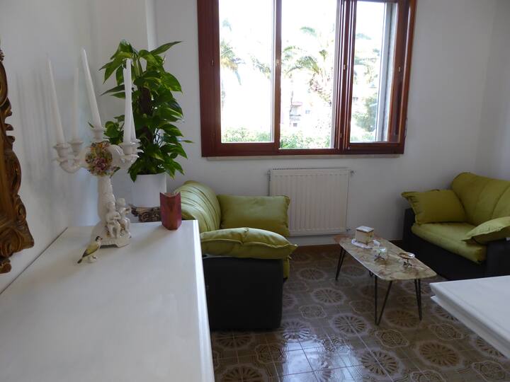 Shamrock House -Bed And Balcony - Palazzolo Acreide