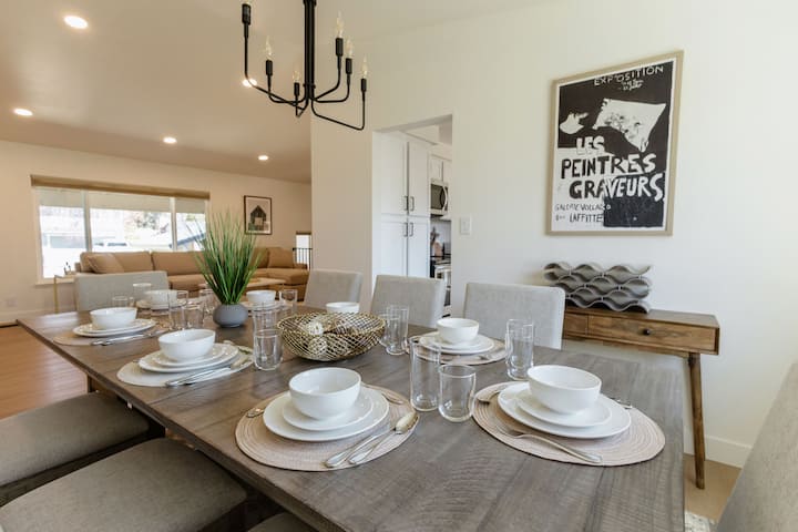 New Chic+cozy, Sleeps 14, King, Mt Rose Ski 20 Min - Reno