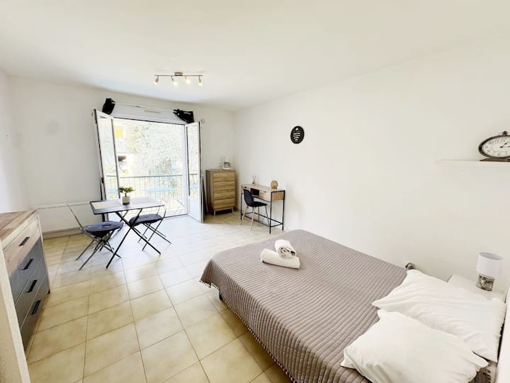 Studio Avec Terrasse Et Parking à Corte (N°11) - Lac de Goria