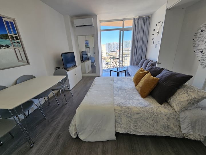 Fantástico Estudio Amplia Terraza, Vista Al Mar - Benalmádena