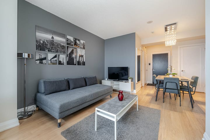 Upscale 1br Condo At Yonge & Sheppard W Parking - Markham