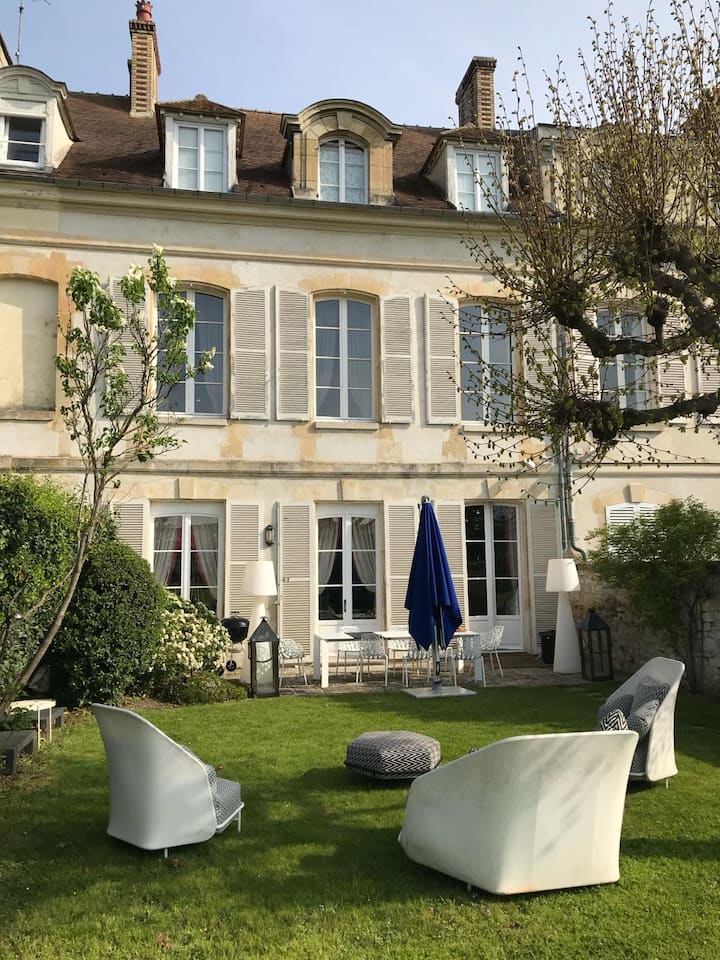 Duplex D'exception Face Hippodrome Avec Jardin - Chantilly