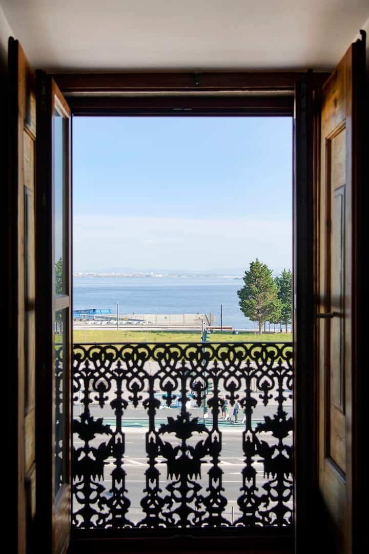 New! Great Apt With Fantastic River View In Alfama - Lisbon