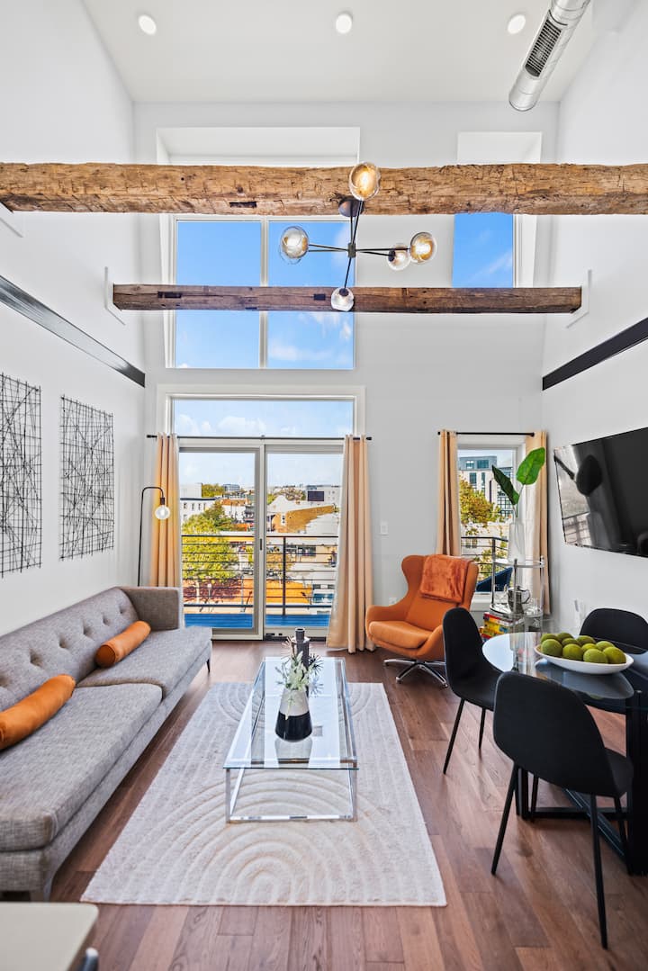 The H Street Inn - The Sky Loft, Unit 3 - Hyattsville, MD