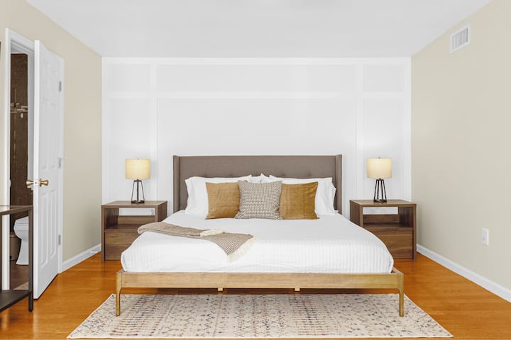 Lake Home - Sleeps 8! - Ocoee, FL