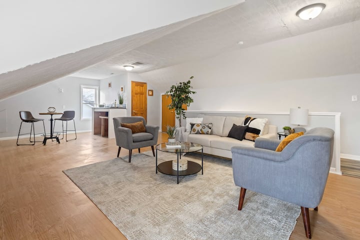 Stylish 4br3b Corporate Retreat G#42051 - Greenwood, IN
