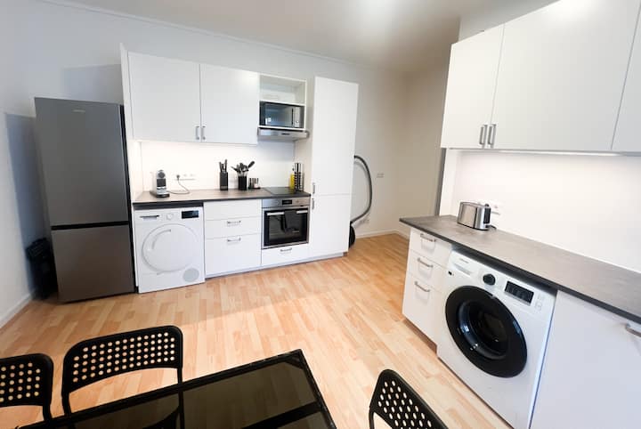 Geräumiges Apartment Im Zentrum Von Düsseldorf - Düsseldorf