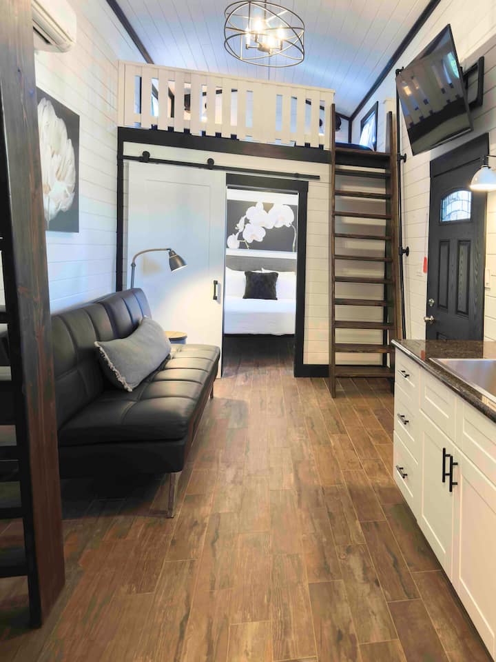 Tiny Home 01: The Tulip - Pottsboro, TX