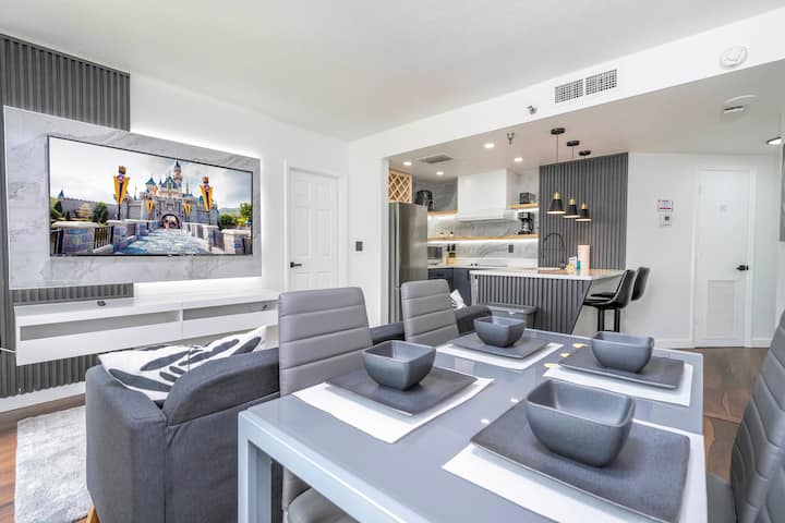 Renovated 2br Condo, Modern, Close To Universal - Orlando, FL