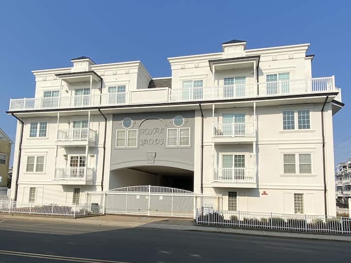 Beach Block Multilevel Townhouse - Seaside Heights, NJ