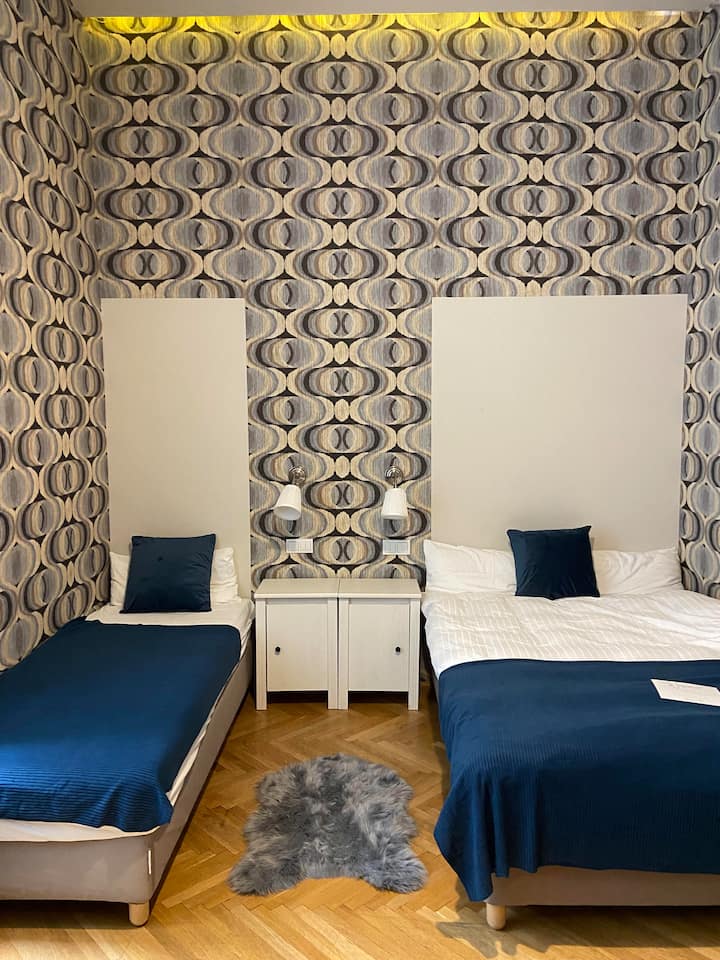 The Cream Quadruple Room - Budapest