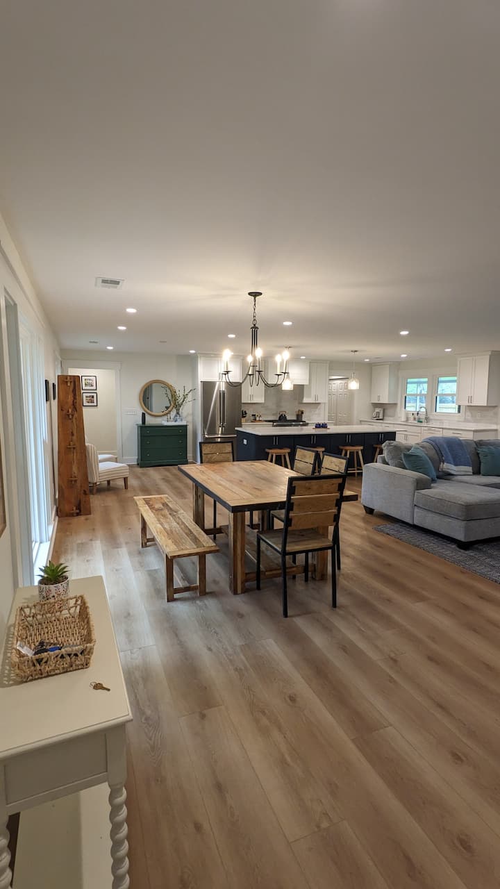 Summervilla ~ An Acre Oasis 10 Min From Downtown - Charleston, SC