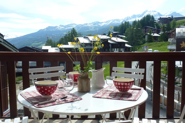 Apt 4pers.neuf Centre Station Au Pied Des Pistes - Belle Plagne