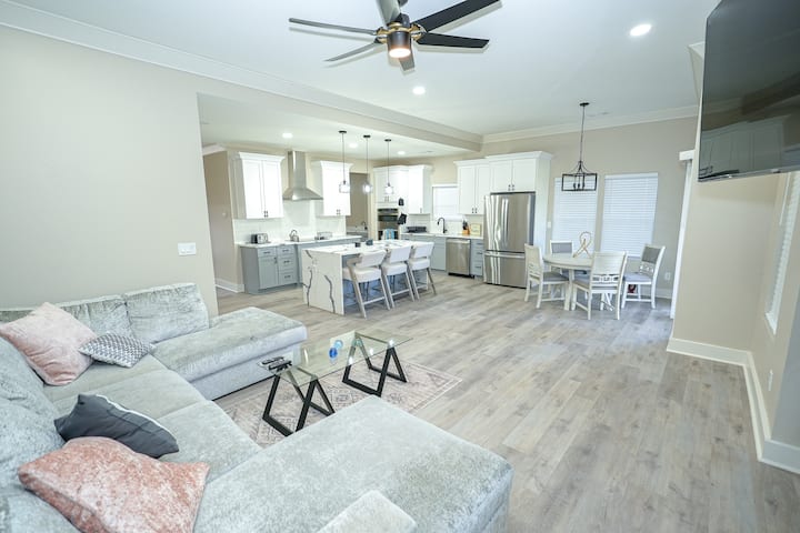 Luxury Home Feat On Hgtv – Mins From Downtown Atl - Atlanta, GA