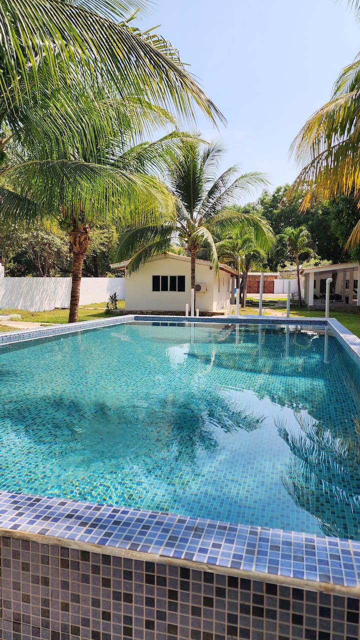 Eterna Primavera - Playa Dorada (2da Fila) - El Salvador