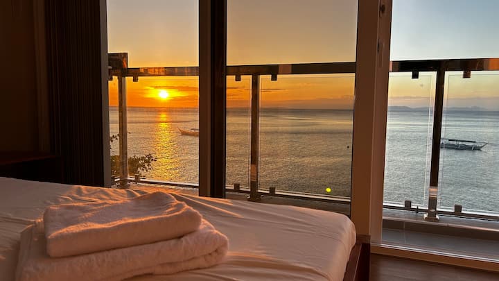 Beachfront Escape With Pool-perfect For Two Guests - Mabini