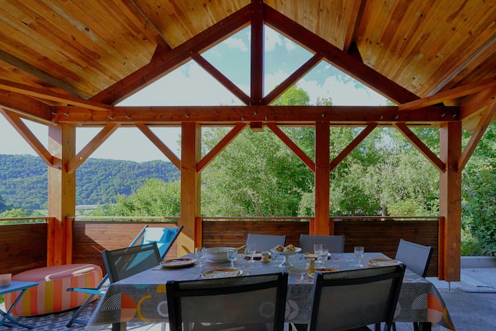 Gîte Cantal - Terrasse Couverte & Vue Sur La Forêt - Bort-les-Orgues