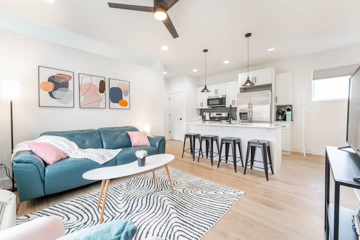 Walkable Location/1br/1bath -Carriagehouse - Indianapolis, IN