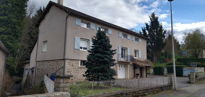 Le Petit Lac - Maison Entière Avec Piscine Privée - Bourganeuf
