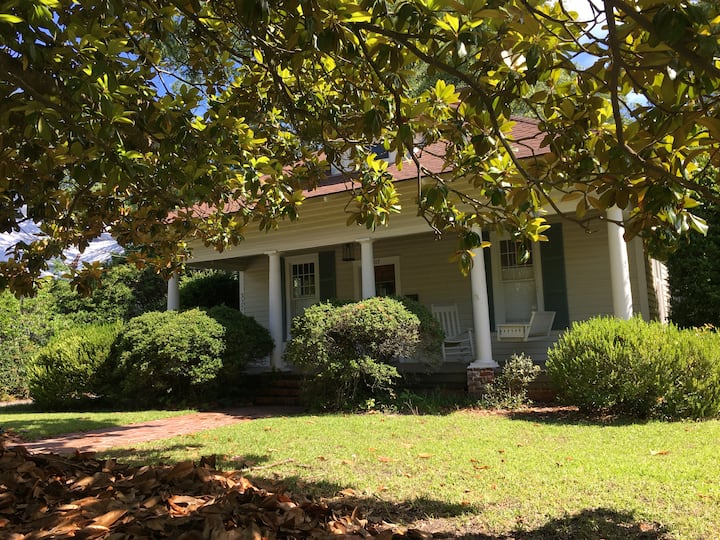 Bohemian Chic Artist's Studio - Statesboro, GA