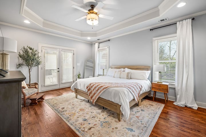 The Buford Manor - Buford, GA