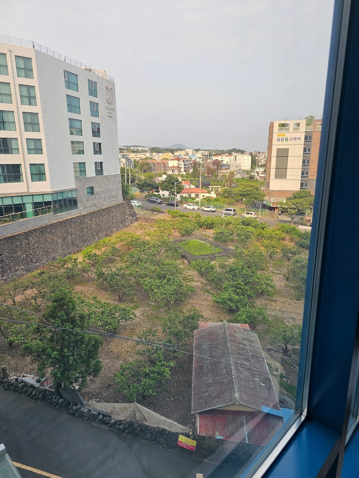 중문 오션스테이, 산과 바다가 공존하는 최고의 휴식 공간
장기렌트 환영! - Jeju-do