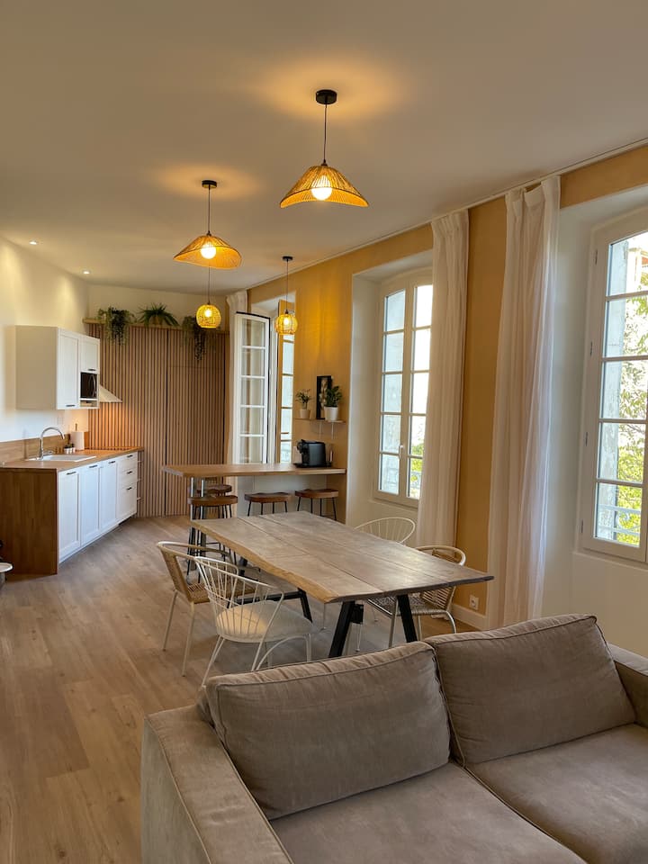 L'éclat De L'isle, Appartement 4* Au Bord De L'eau - L'Isle-sur-la-Sorgue