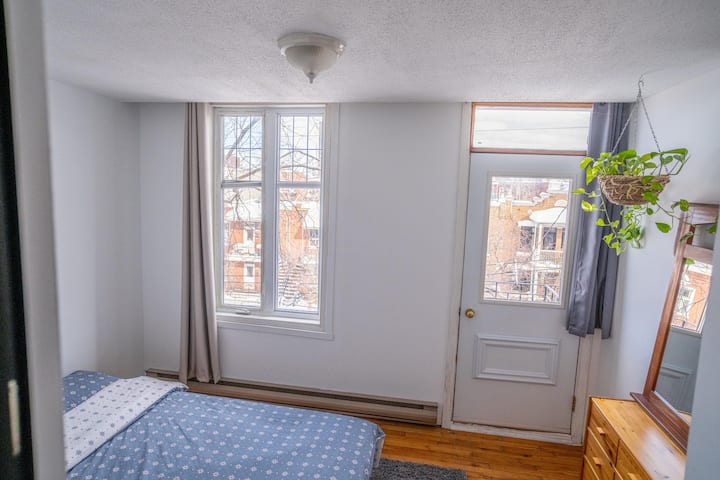 Chambre Cosy -Petite Italie-marché Jean-talon - Montreal