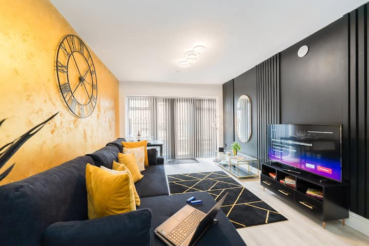 Ty Ayla Premier 2 Bed Apartment W/private Terrace - Cardiff