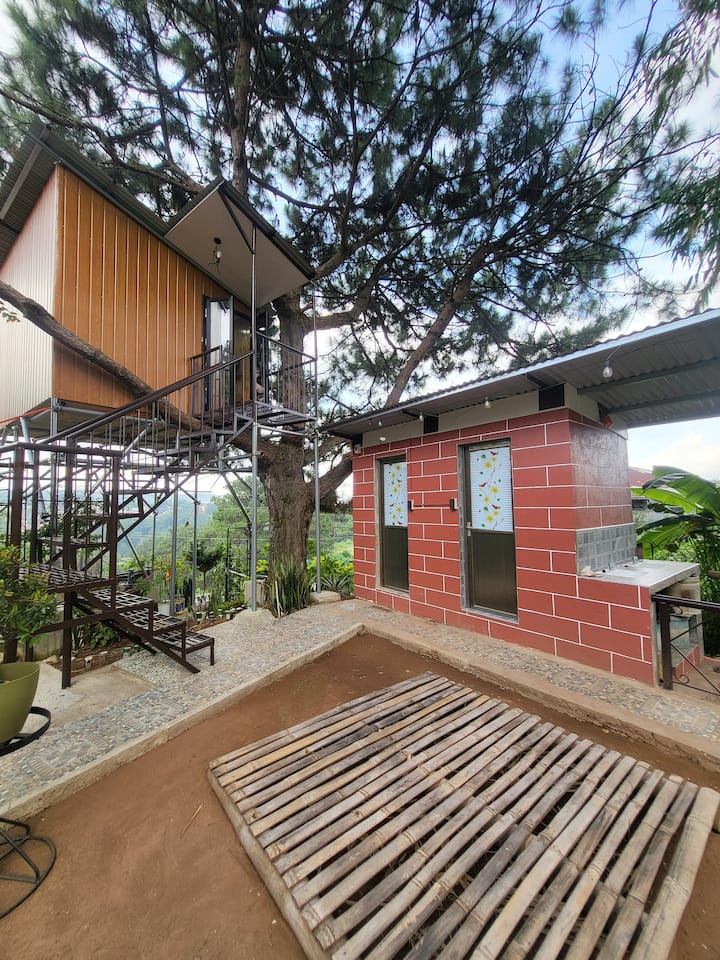 Juaning's Tiny Tree House - Baguio