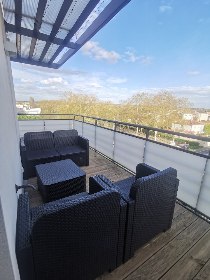 Chambre Avec Grand Balcon. - Balma