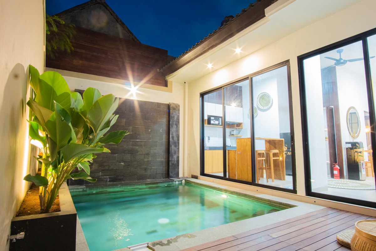 Comfy & Homy 3BR Villa with Pool in Kerobokan - Villas for Rent in ...