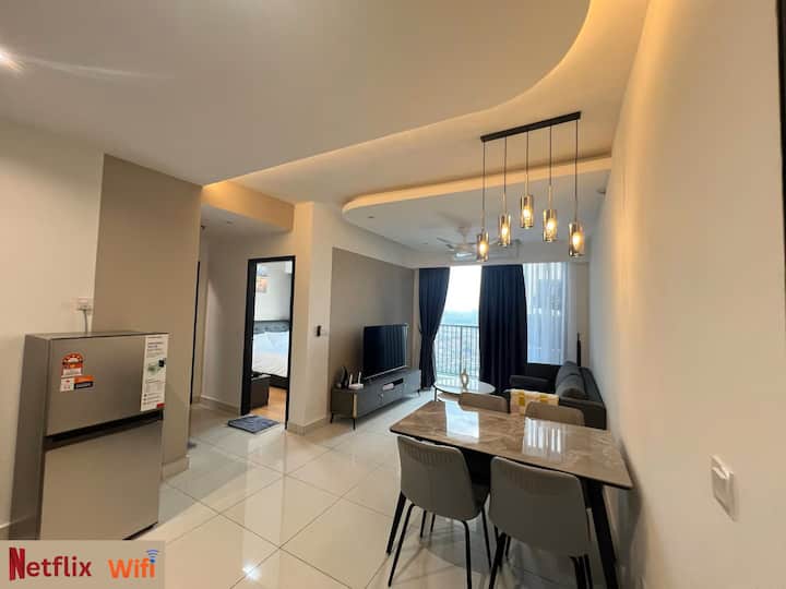 B-7-9 Edumetro Sunway Subang/ 3 Room 6pax/ Sunway - Subang Jaya