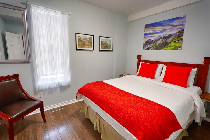 Walking Distance To Falls, Casino & Clifton Hill - Niagara Falls
