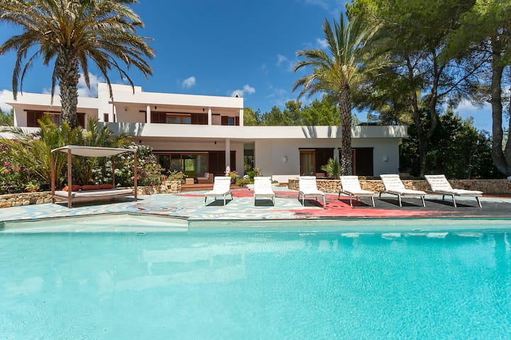 Villa For A Honey-moon With Salted-water Pool - Ibiza