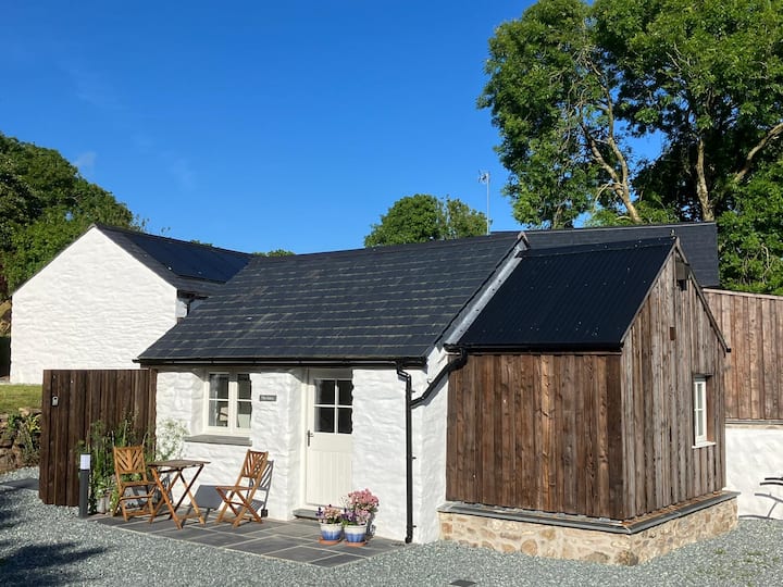 The Dairy, A Cosy Conversion Nr Little Haven - Little Haven