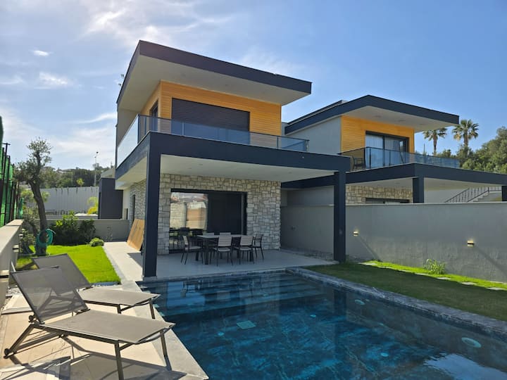 Ayayorgi Koyu Havuzlu 0 Villa - Ovacık