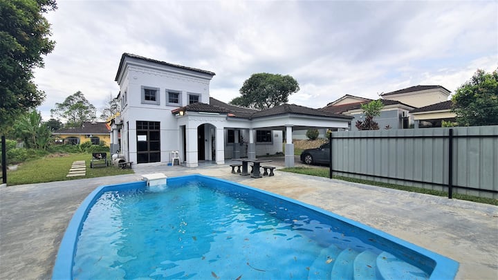 Lunar 4-bedroom Private Villa A'famosa Resort - Alor Gajah