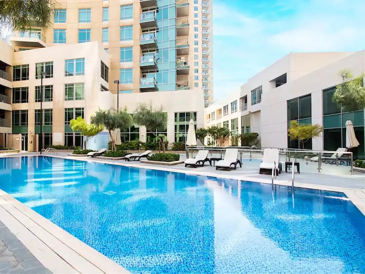 Stylish 2-bedroom Escape Near Dubai Mall Downtown - Dubái