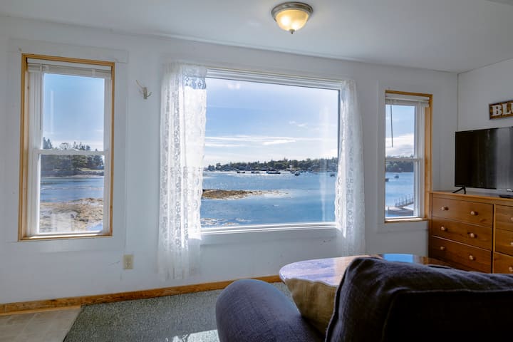 2br Waterfront Pet Friendly Tiny Home! [Shipwreck - Maine