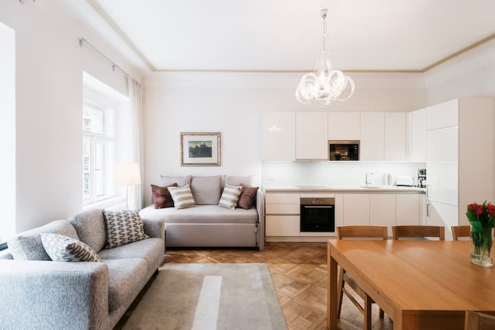 Two-bed Beauty Two Baths Delight - Praga
