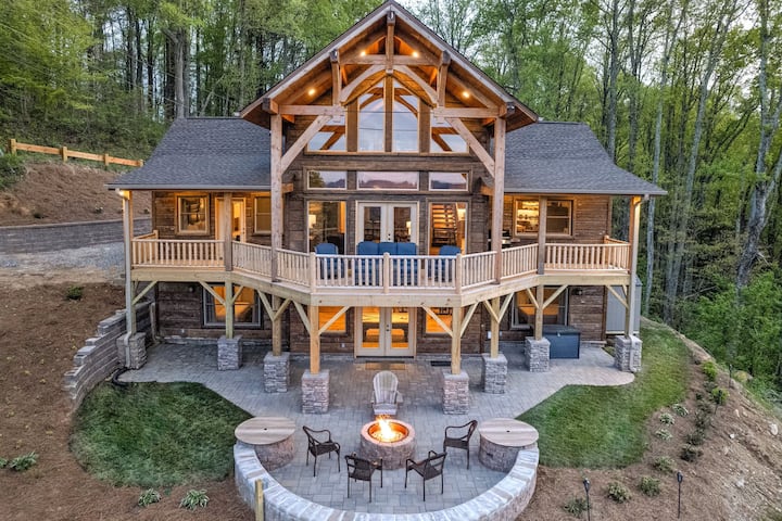 Modern Cabin 6.3mi To Asheville 2 King Suites - Weaverville, NC