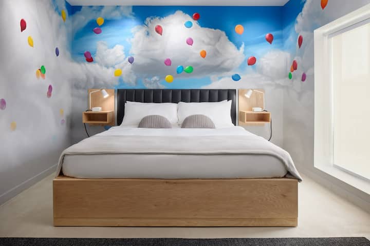 Room #13 Floating Free - Kennett Square, PA