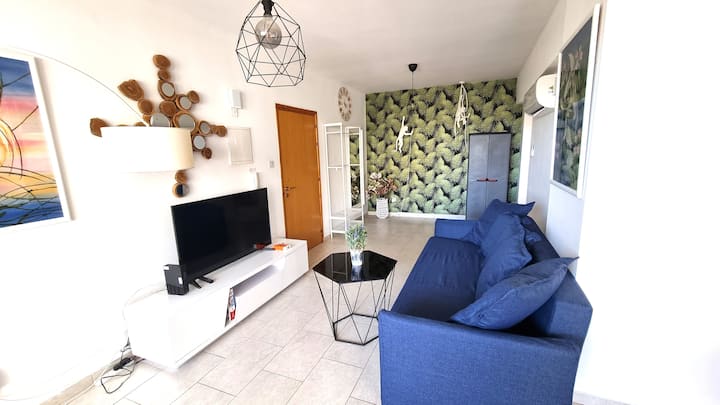 Beach Haven: 7-minute Walk To The Beach + Pool - Chypre