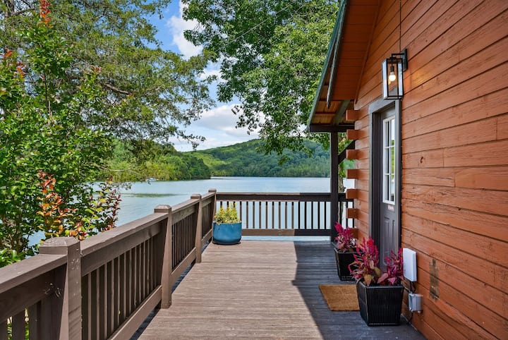 Fox Den Cabin: Hot Tub Retreat Right On The Water - Standing Stone State Park, Hilham